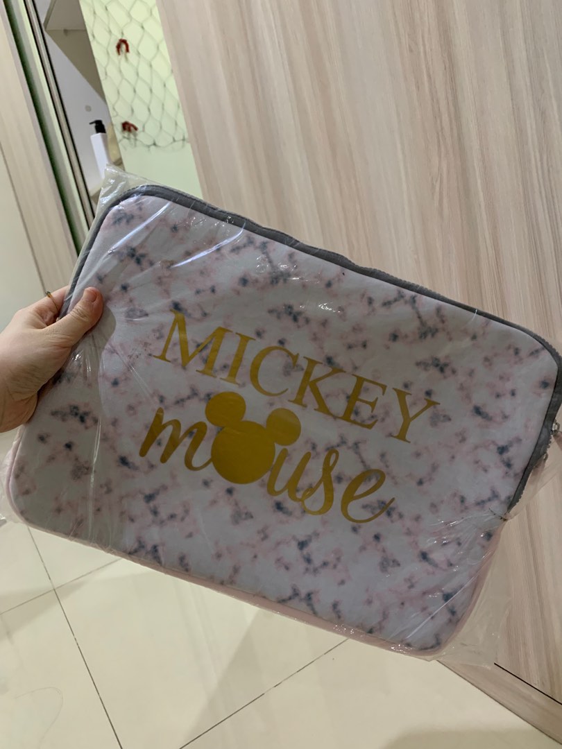 Laptop Bag Disney Mickey Mouse, Elektronik, Lainnya di Carousell