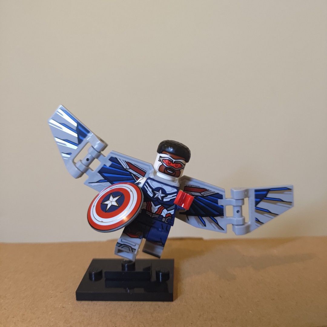 Lego Marvel Minifigure - Captain Falcon America, Toys & Collectibles ...