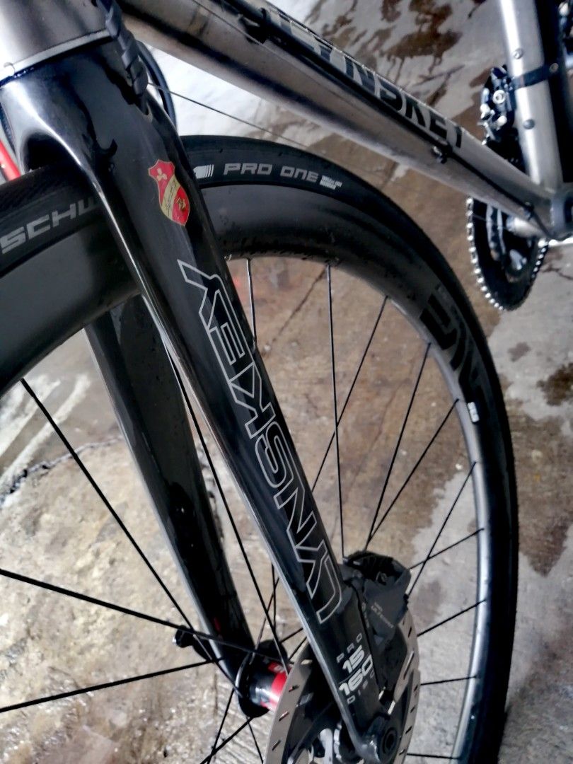 Lynskey R260 Titanium Roadbike, Sports Equipment, Bicycles & Parts ...