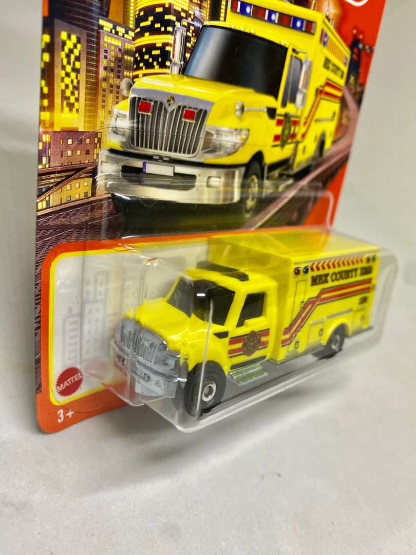 MBX Matchbox INTERNATIONAL WORKSTAR AMBULANCE Yellow Emergency Rescue ...