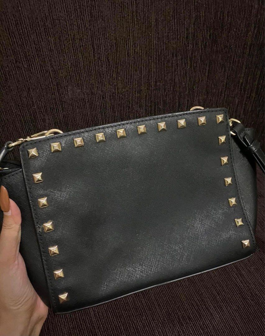 Michael Kors Black studd, Fesyen Wanita, Tas & Dompet di Carousell