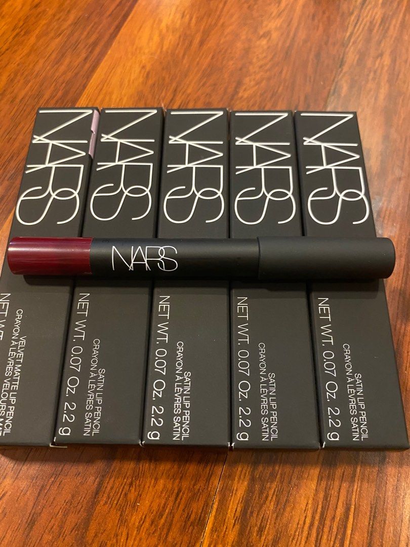 NARS lip pencil - shade- ENDANGERED RED, Beauty & Personal Care, Face ...