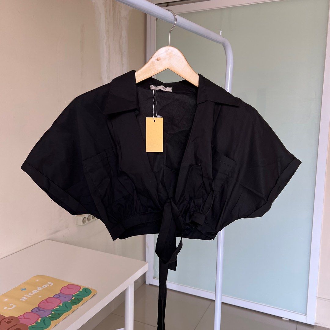 Oudre outer kemeja crop top oudre new, Fesyen Wanita, Pakaian Wanita ...