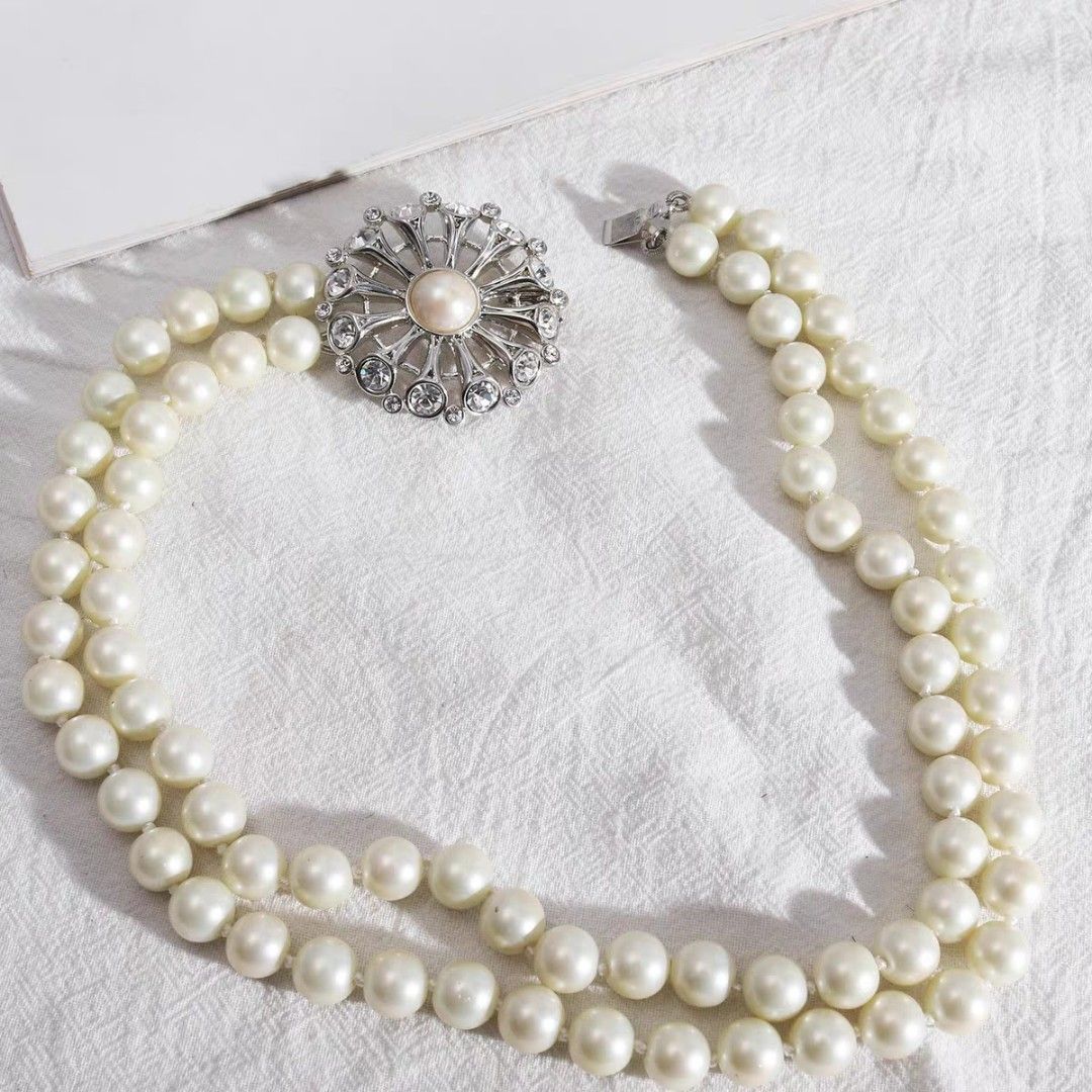 Pearl choker necklace, Women's Fashion, Jewelry & Organizers, Necklaces ...