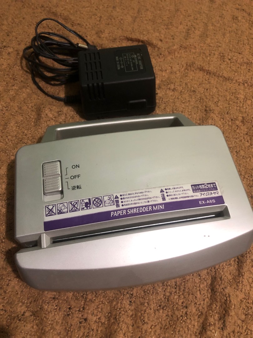 Portable mini paper shredder, Hobbies & Toys, Stationary & Craft, Craft ...