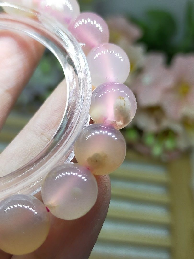 Sakura Agate 10.5mm, Women's Fashion, Jewelry & Organisers, Bracelets ...