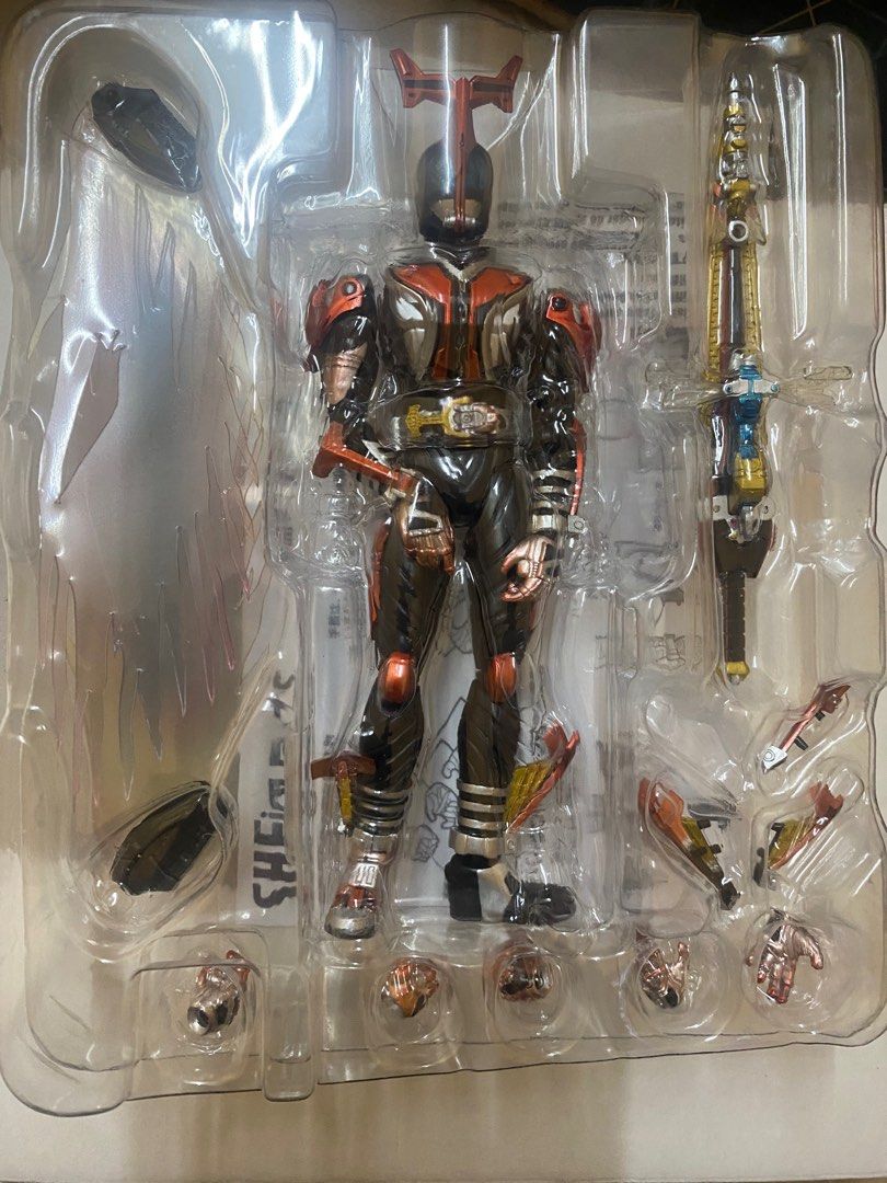 Shf Kamen rider kabuto hyper form, Hobbies & Toys, Toys & Games on ...
