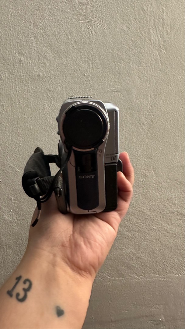 Sony Handycam DCR-PC9 miniDV camcorder, Photography, Video Cameras on ...