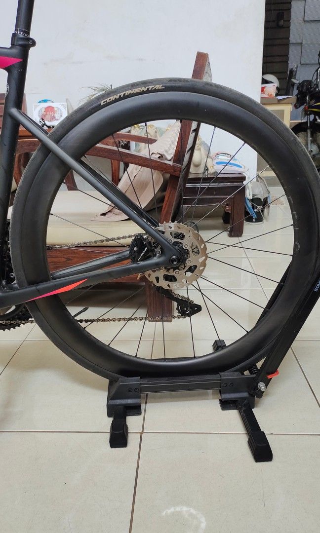 Specialized Tarmac Sl6 Disc, Olah Raga, Sepeda di Carousell