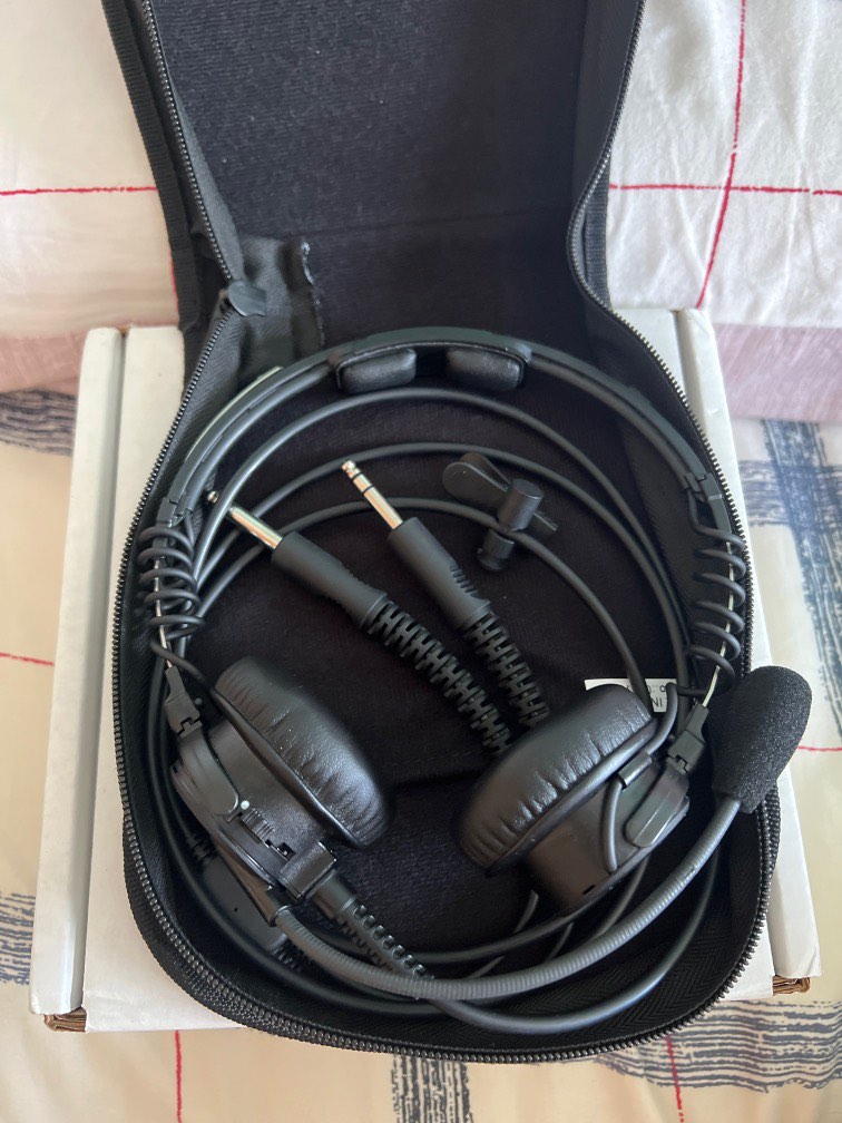 Telex Airman 8, Audio, Headphones & Headsets on Carousell