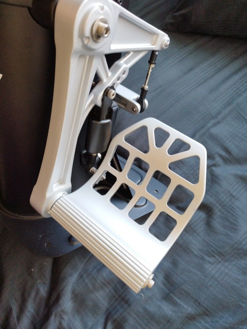 TPR Thrustmaster Pendular Rudder Pedals, Video Gaming, Gaming ...