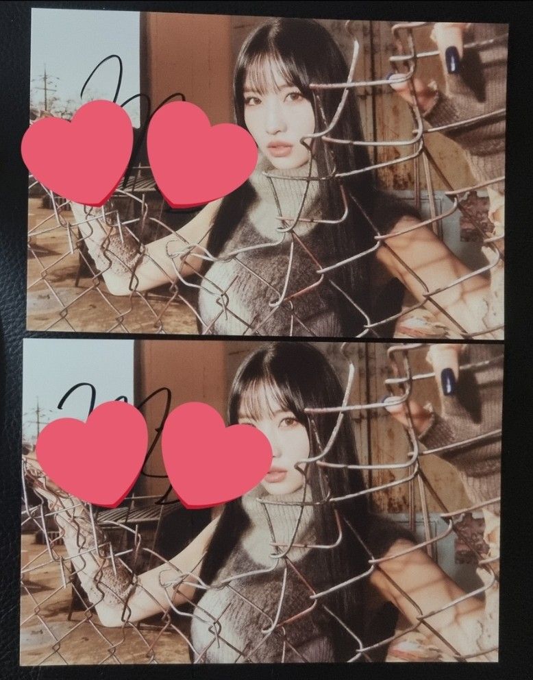 Twice ready to be signed momo, Hobbies & Toys, Memorabilia ...