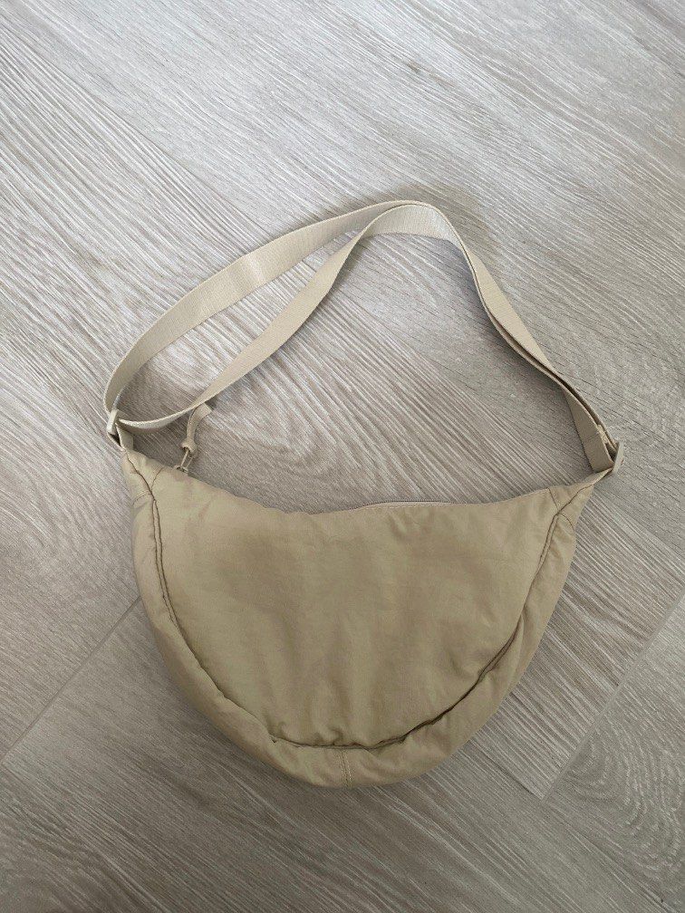 Uniqlo crossbody bag Beige, Women's Fashion, Bags & Wallets, Cross-body ...