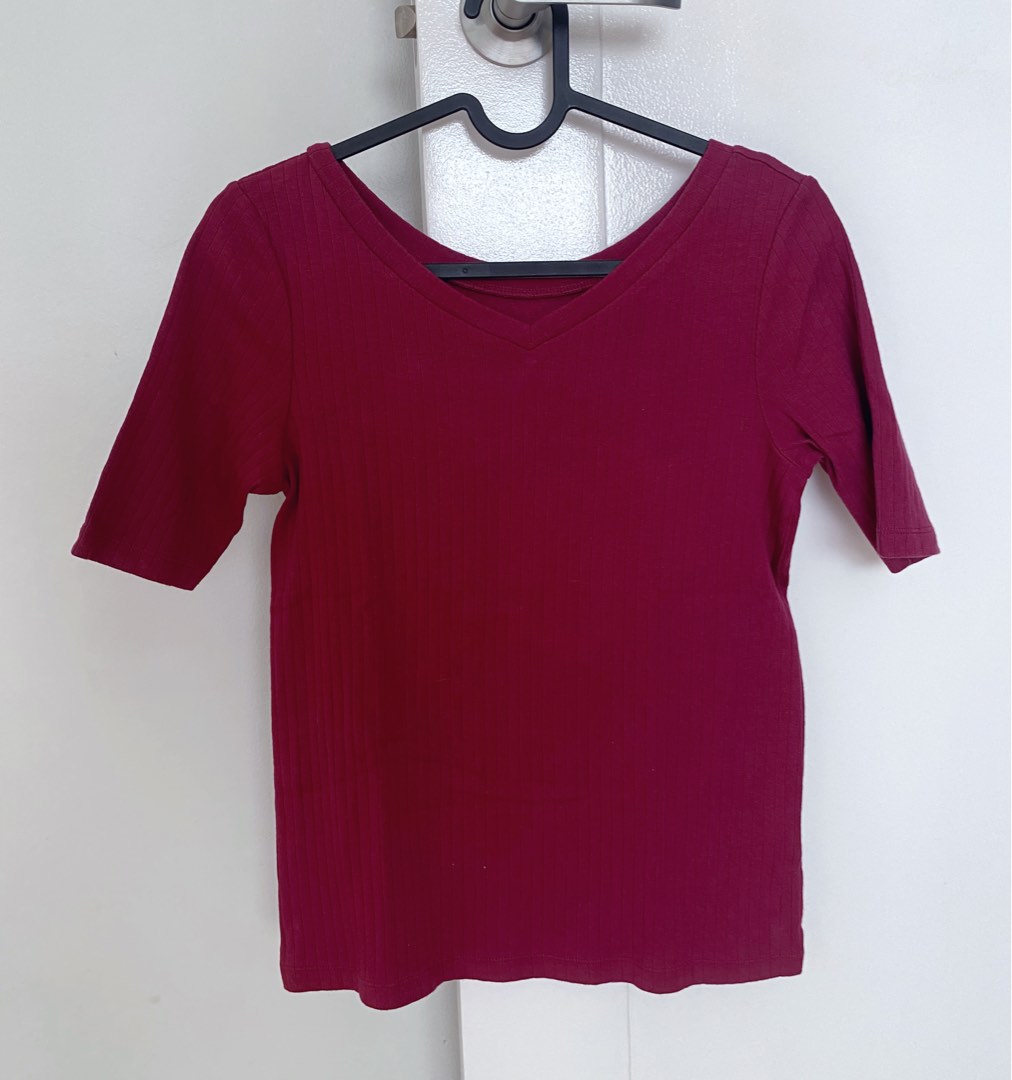 Uniqlo red top on Carousell
