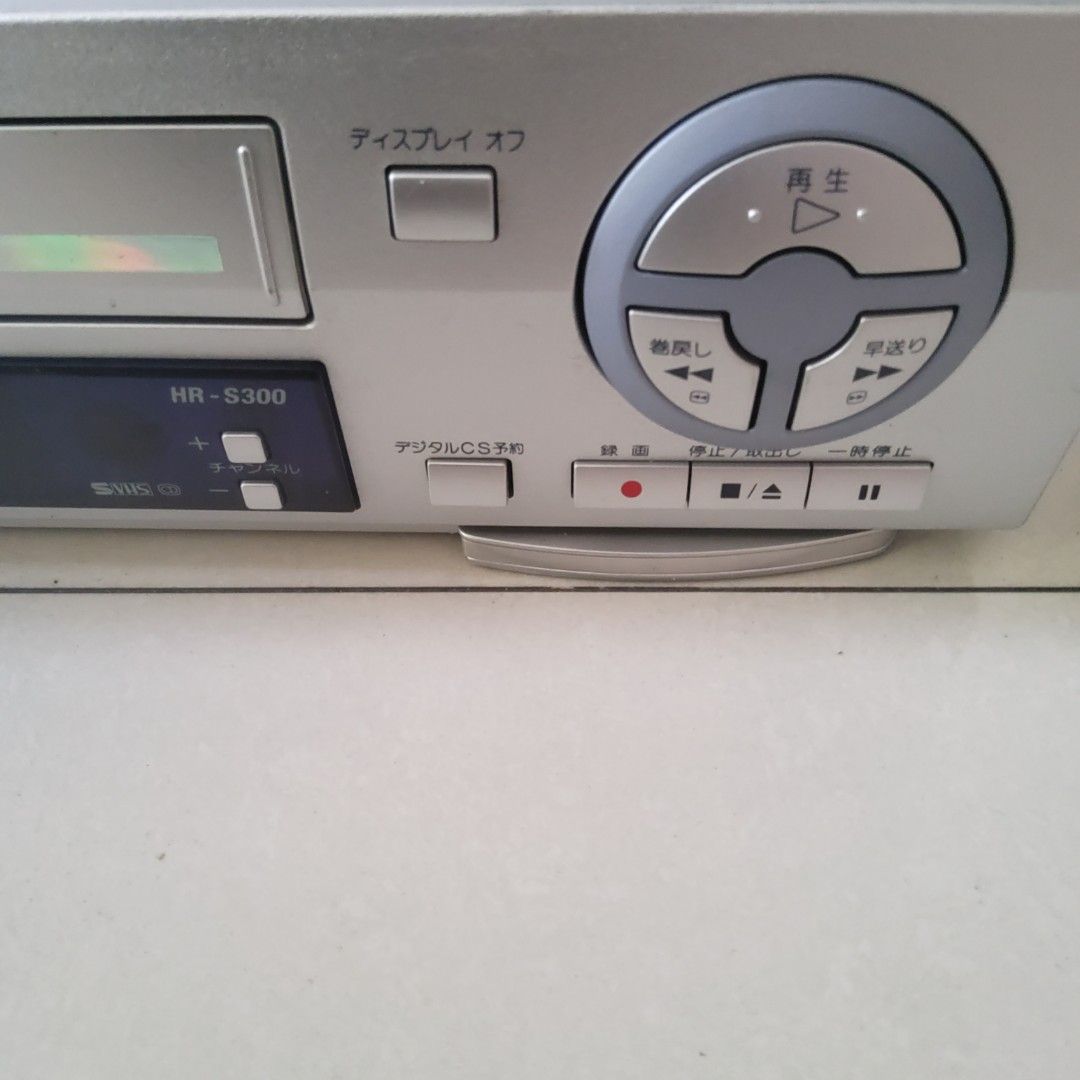 VIDEO CASSETTE RECORDER VICTOR HR S300 SUPER VHS. CAME FROM JAPAN. 100 ...
