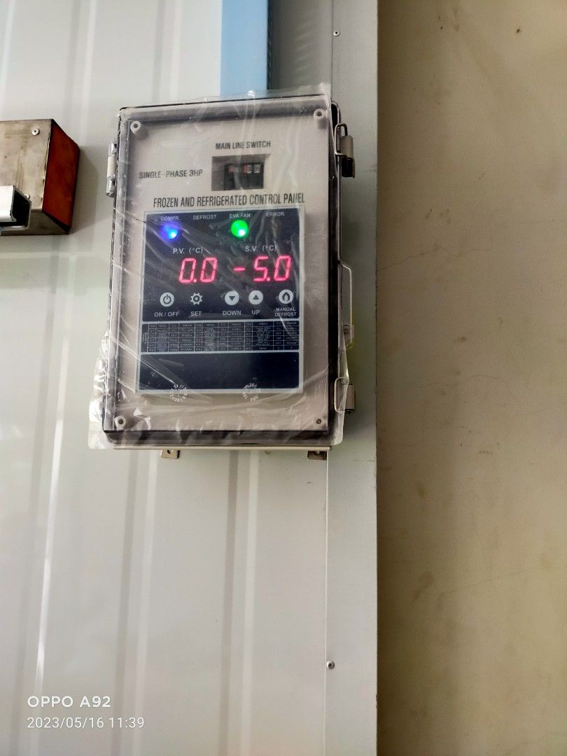 Walk In Freezer/Chiller, Commercial & Industrial, Industrial Equipment ...