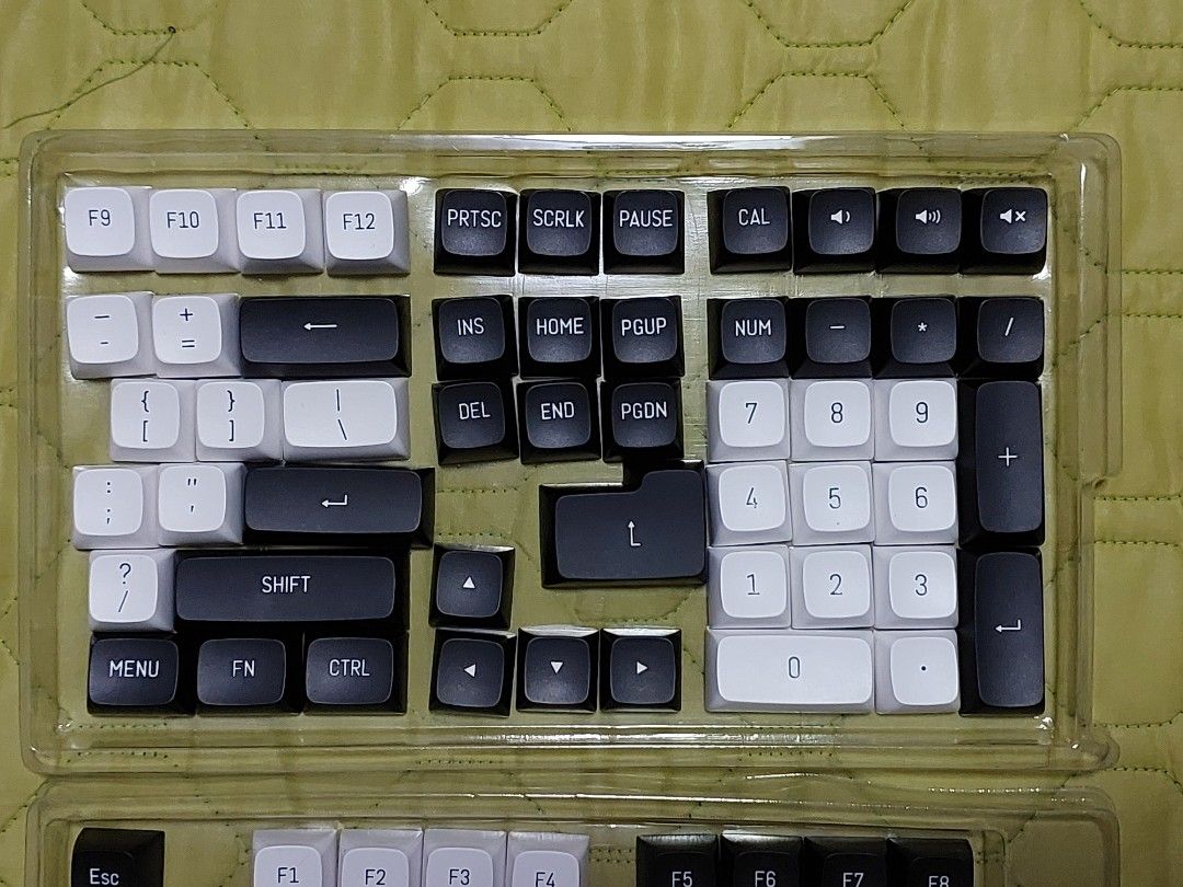 Yongqiu MSA Profile Keycaps Black & White, Computers & Tech, Parts ...