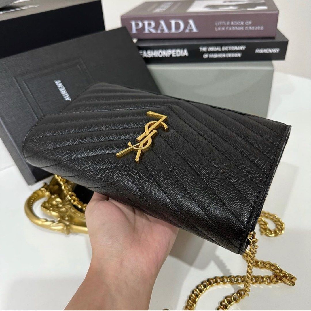 YSL Wallet on Chain on Carousell