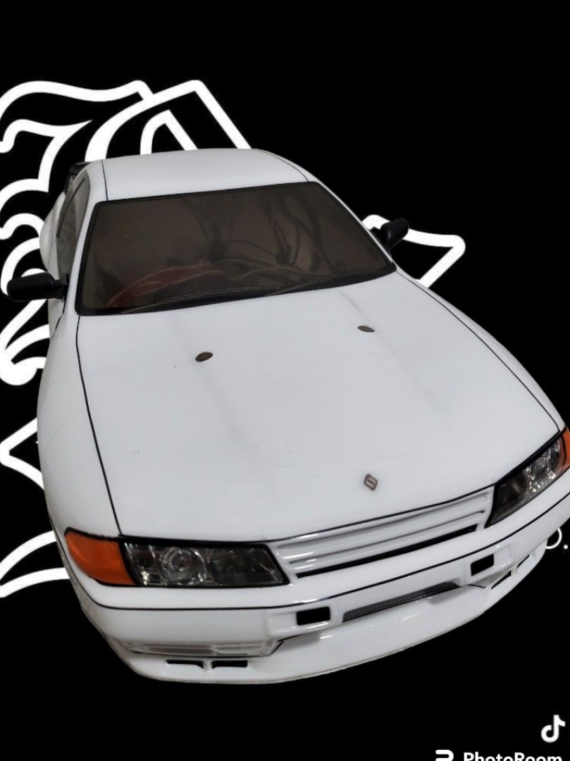 1/10 Tamiya R32 bodyshell with light bucket for Tt01 chassis, Hobbies ...