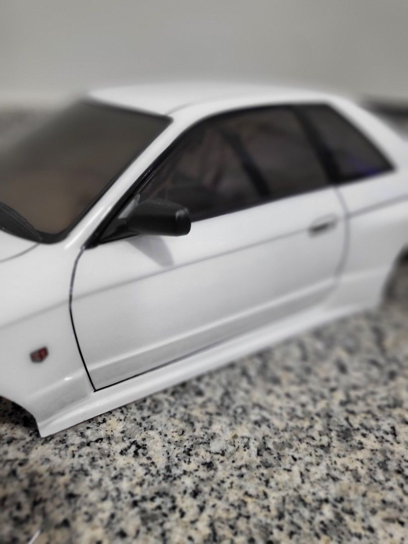 1/10 Tamiya R32 bodyshell with light bucket for Tt01 chassis, Hobbies ...