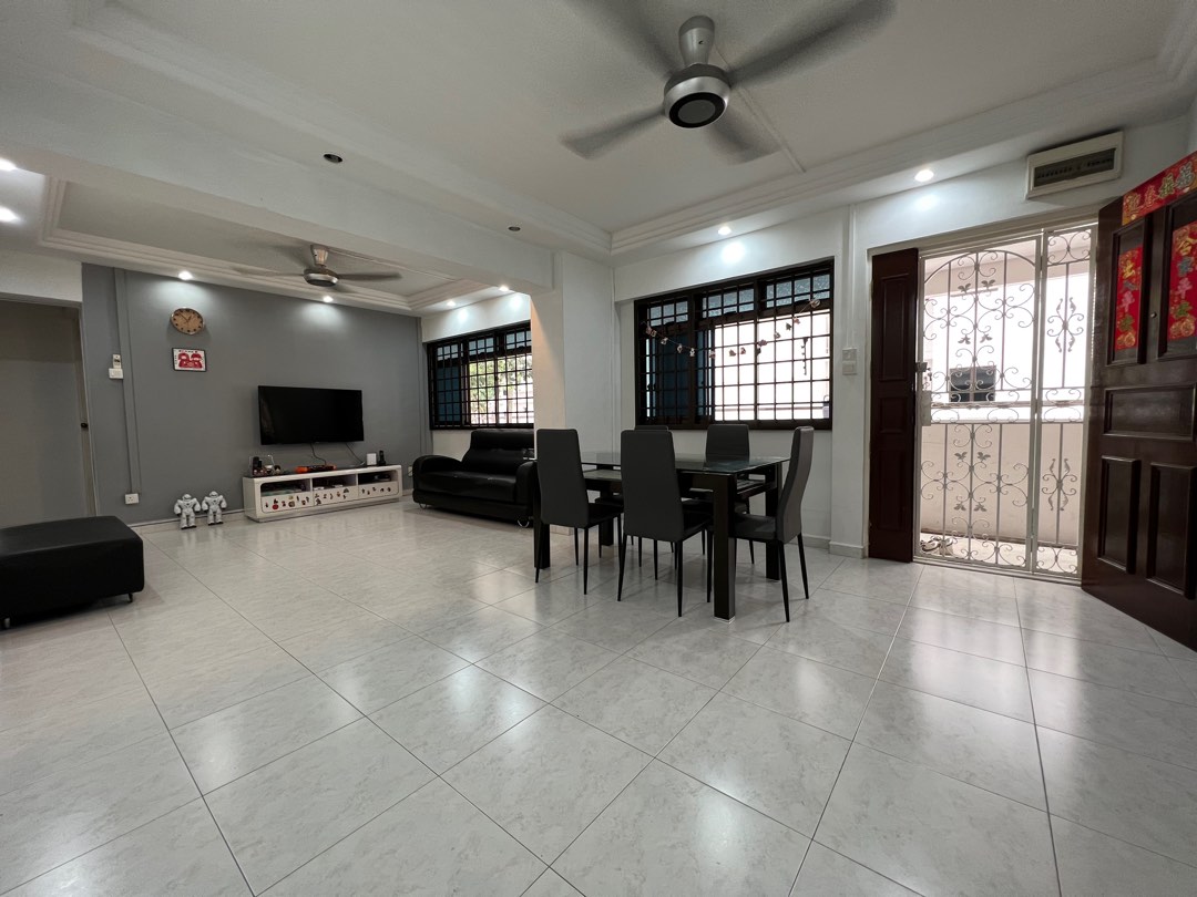 633 Woodlands Ring Road, Property, For Sale, HDB on Carousell