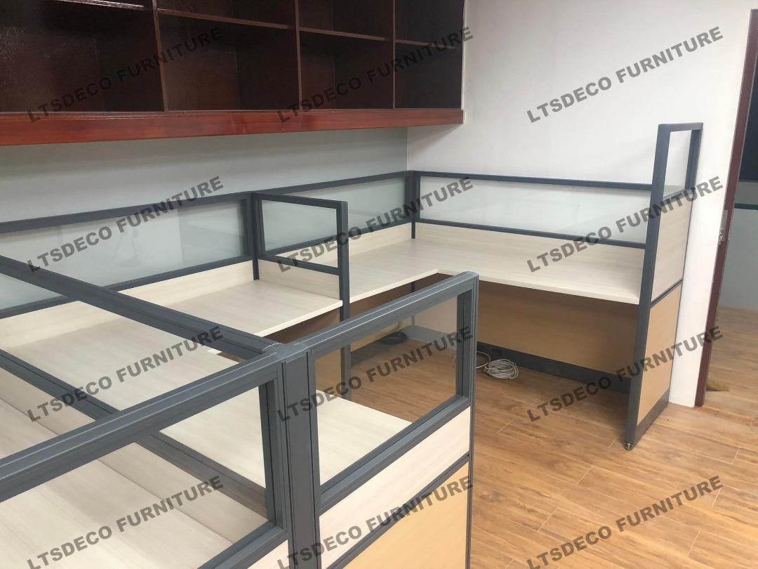 AFFORDABLE CUBICLE TABLE FURNITURE OFFICE PARTITION on Carousell