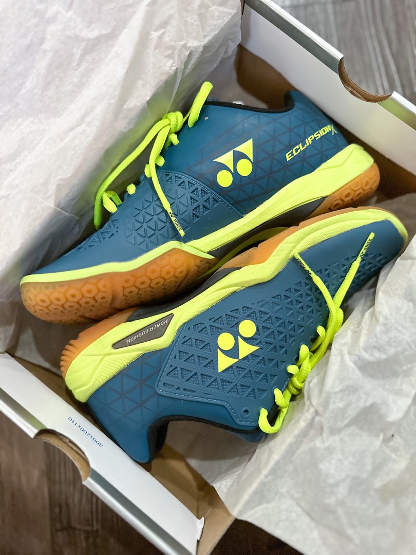 Authentic Yonex Power Cushion Eclipsion X for unisex, Sports Equipment ...
