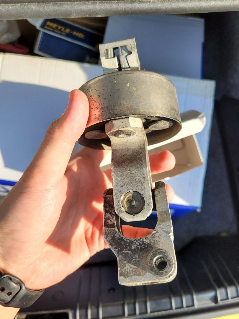 BMW E46 Steering Guibo/Coupling, Auto Accessories on Carousell