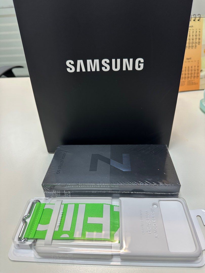 BNIB sealed Samsung Galaxy Z Flip 3 256G, Mobile Phones & Gadgets, Mobile Phones, Android Phones ...