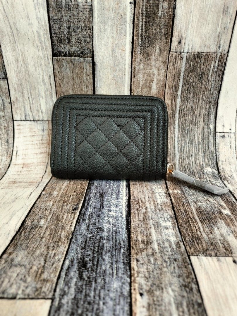 Dompet chanel, Fesyen Wanita, Tas & Dompet di Carousell