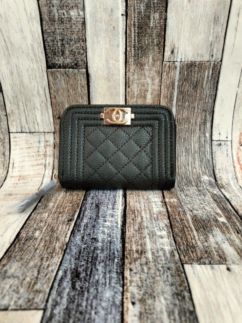 Dompet chanel, Fesyen Wanita, Tas & Dompet di Carousell