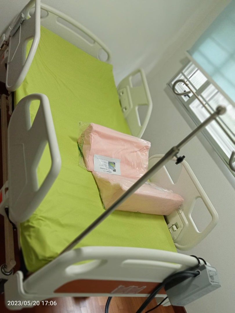 Electric 3 crank bed, Health & Nutrition, Braces, Support & Protection ...