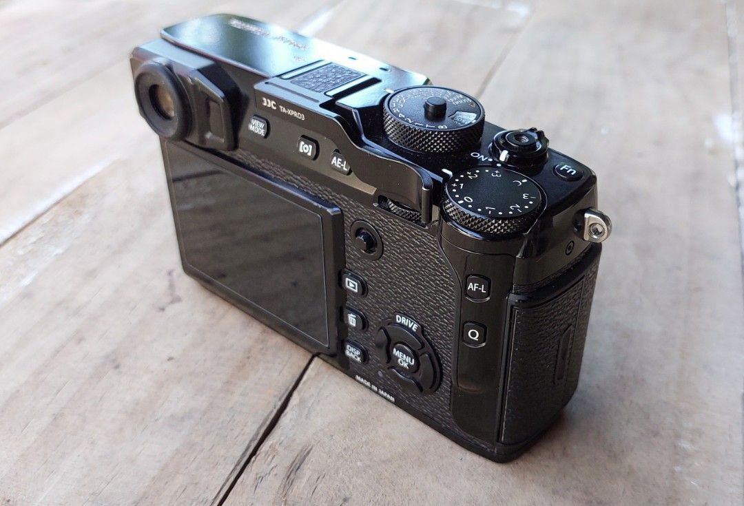 Fuji XPRO 2 body, Photography, Cameras on Carousell