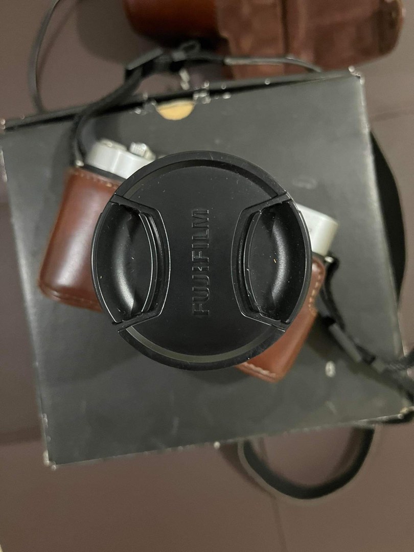 Fujifilm Mirrorless Camera XA3 X-A3, Photography, Cameras on Carousell