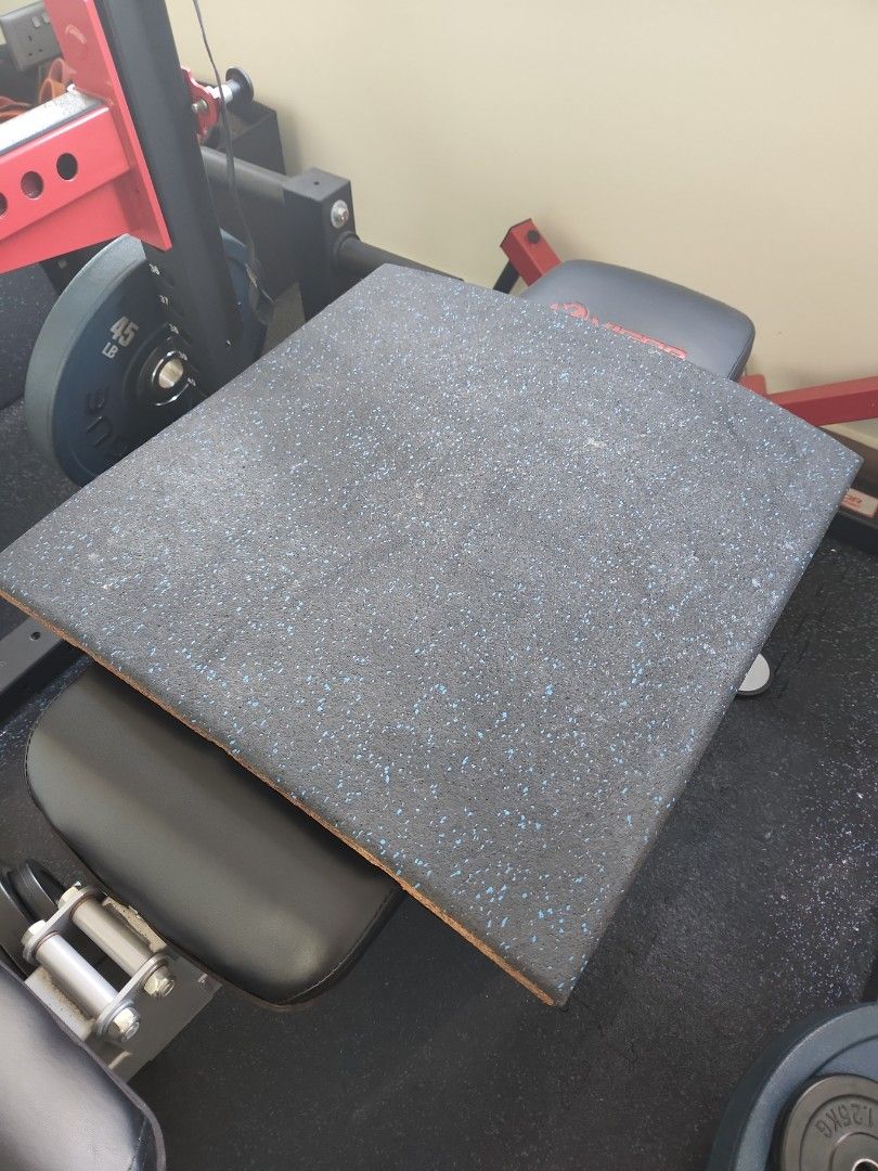 Gym/deadlift pads (3cm thick), Sports Equipment, Exercise & Fitness ...