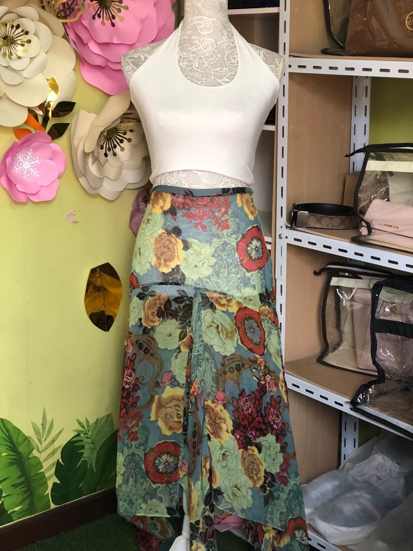 Harari floral see-thru skirt, Women's Fashion, Bottoms, Skirts on Carousell