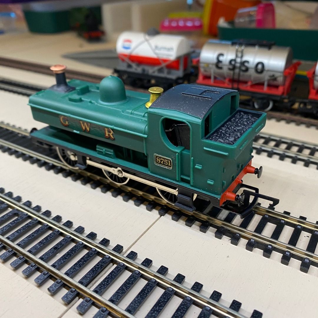 Hornby Train - Pannier Tank engine 57XX (L85), Hobbies & Toys ...