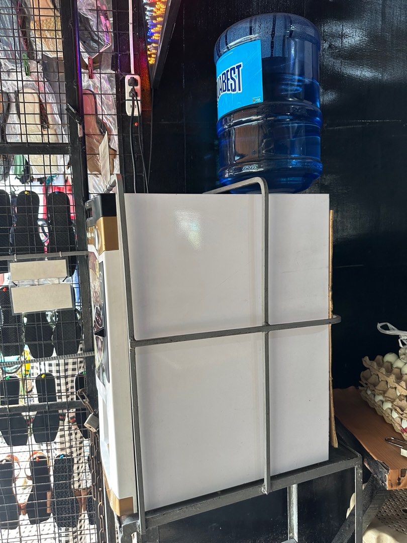 Injoy Coffee Vendo | old and new 5 pesos accepted | no issue on Carousell