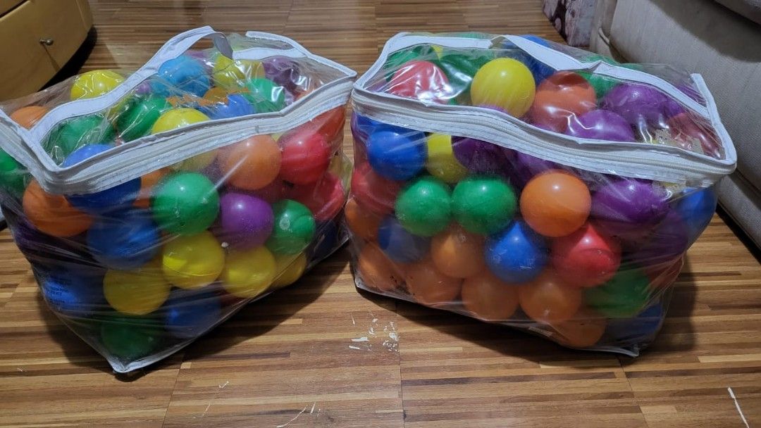 Intex Pit balls, Babies & Kids, Infant Playtime on Carousell
