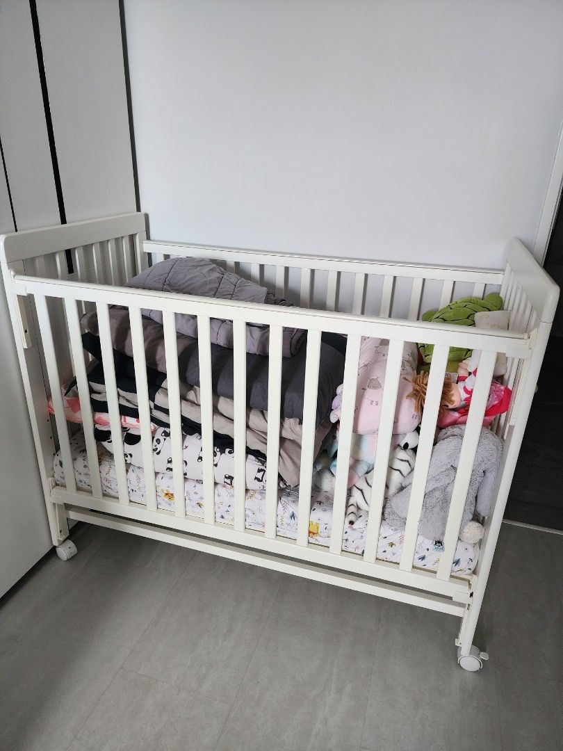 Jarrons 5-in-1 convertible cot, Babies & Kids, Baby Nursery & Kids ...