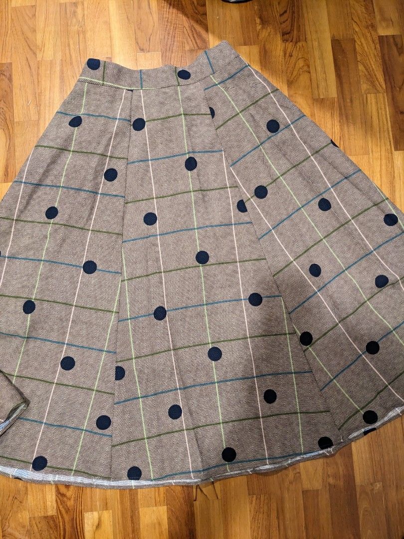 Korean Check Dot Skirt, Women's Fashion, Bottoms, Skirts on Carousell