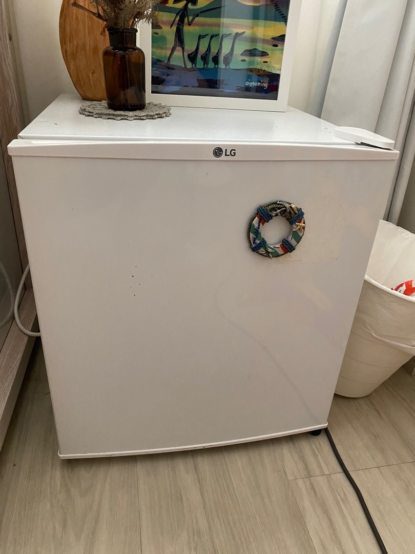 LG Mini Bar Fridge, TV & Home Appliances, Kitchen Appliances ...