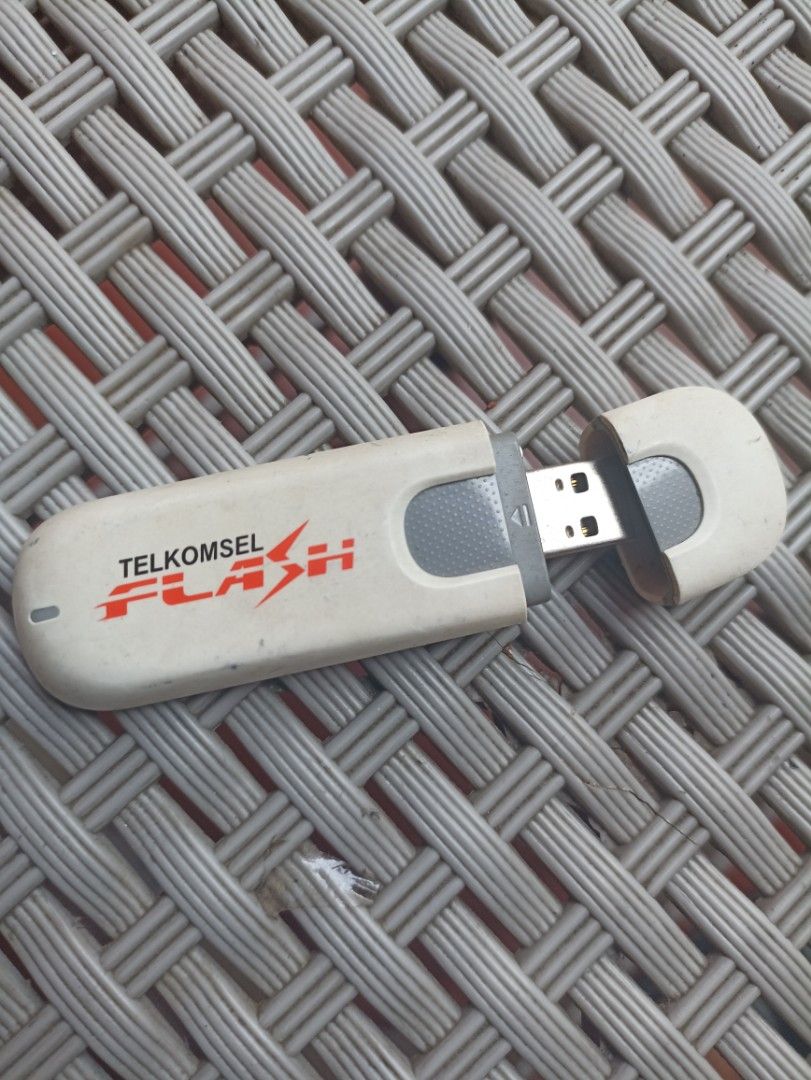 Modem Telkomsel Flash Huawei GSM, Elektronik, Bagian Komputer ... Modem Telkomsel Flash Huawei GSM, Elektronik, Bagian Komputer ...