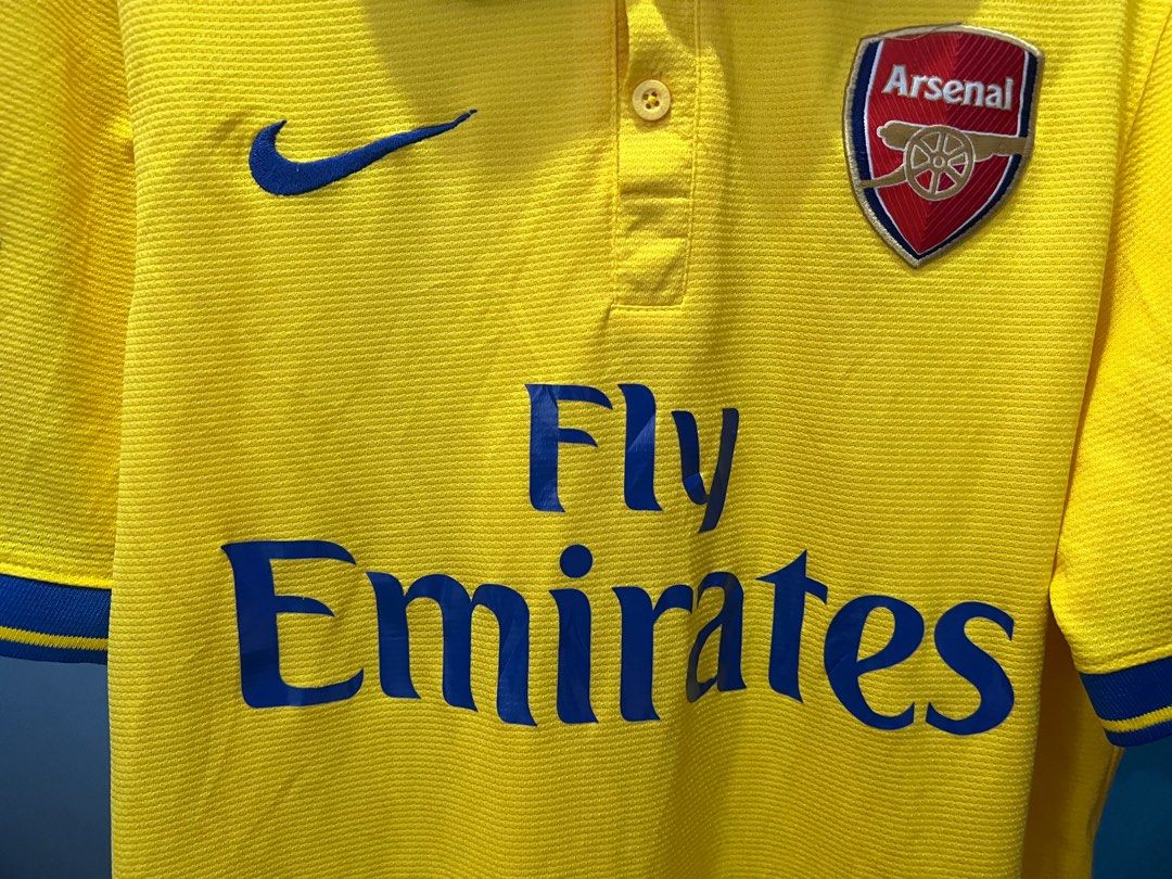 Nike fly emirates, Men's Fashion, Activewear on Carousell