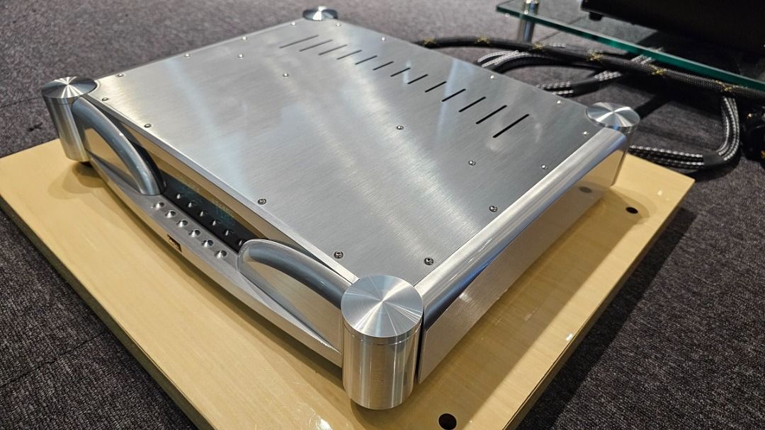 Oracle DAC 1000 DAC/pre amplifier, Audio, Other Audio Equipment on ...