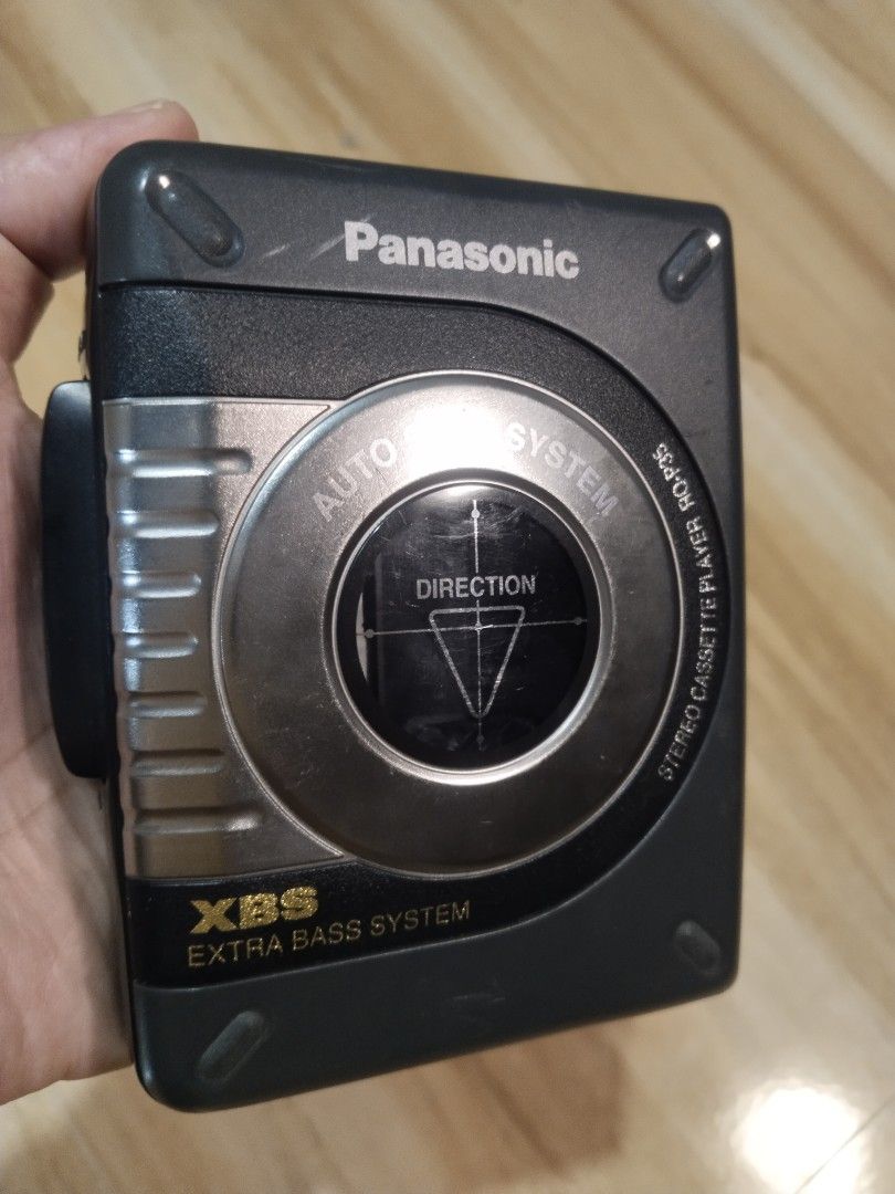 Panasonic RQ-P35 Walkman Stereo Cassette Player XBS Extra Bass System ...