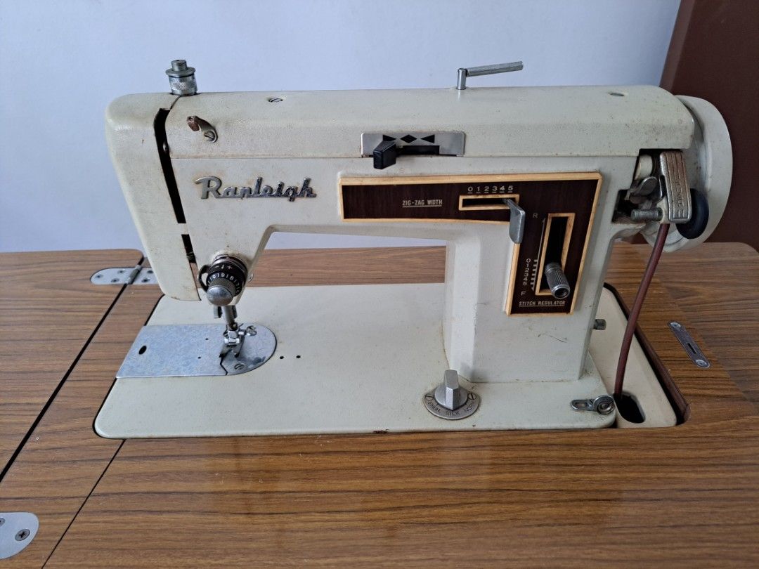 Ranleigh Sewing Machine, Hobbies & Toys, Memorabilia & Collectibles ...