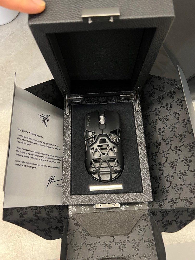 Razer viper mini mouse signature signature, 電腦＆科技, 電腦周邊及配件, 電腦滑鼠及相關產品 ...