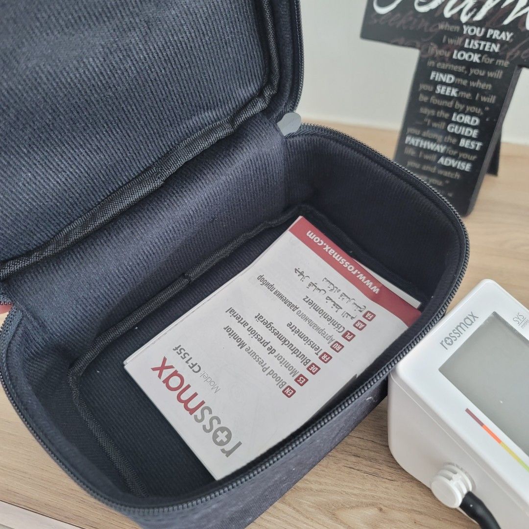 Rossmax blood pressure monitor Cf155, Health & Nutrition, Medical Supplies & Tools on Carousell