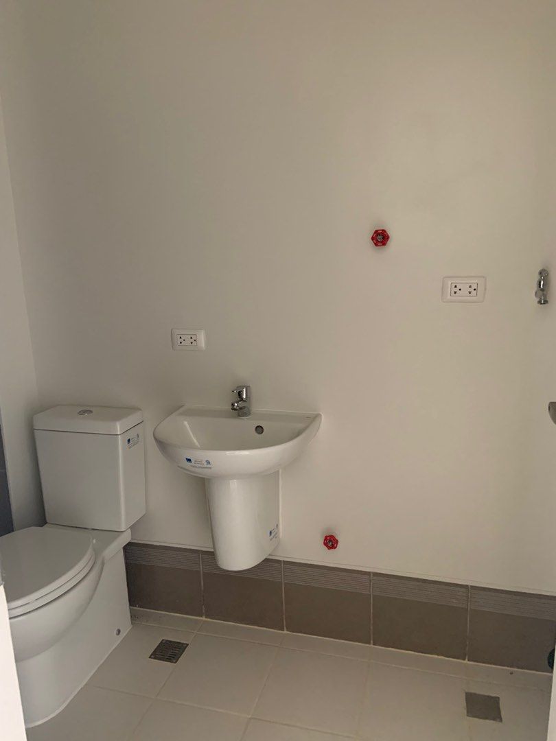 Circulo Verde Rush For Sale! Studio in Avila South Tower Libis Quezon ...